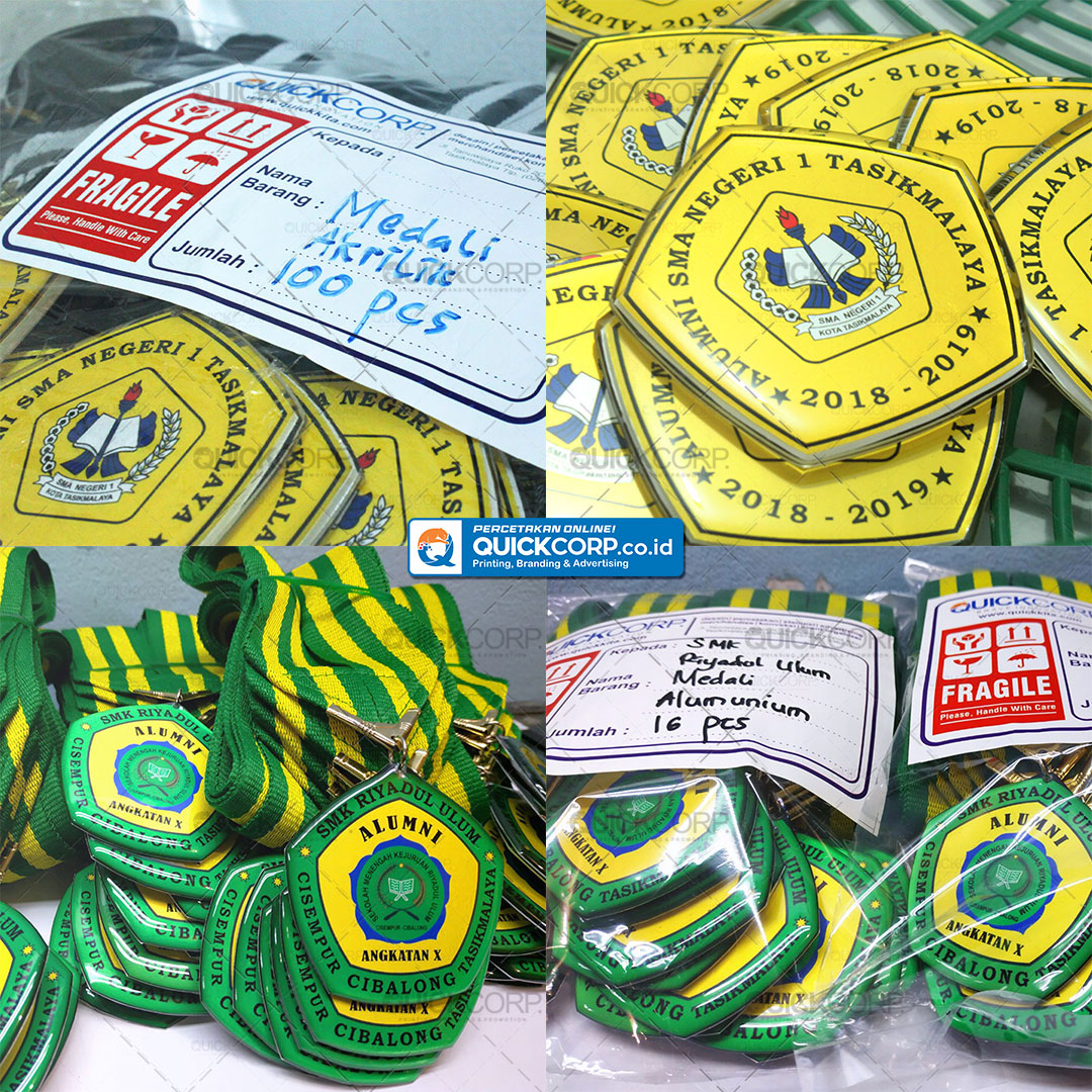 Medali Akrilik Sticker | QuickCorp